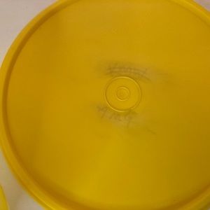Tupperware | Kitchen | 2 Pc Tupperware Set Yellow Bowls And Lids 6 Cups ...
